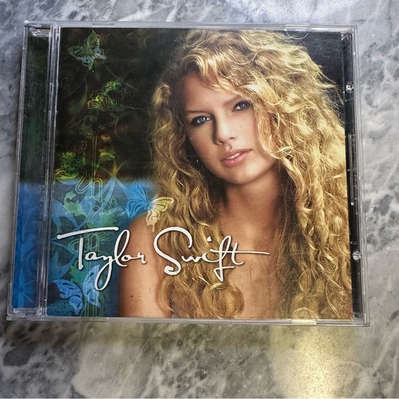 Taylor Swift | Media | Taylor Swift Debut Selftitled Cd | Poshmark
